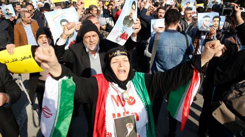 Khamenei Loyalists and Monarchists Wage a War of Hashtags: Iran’s Month ...